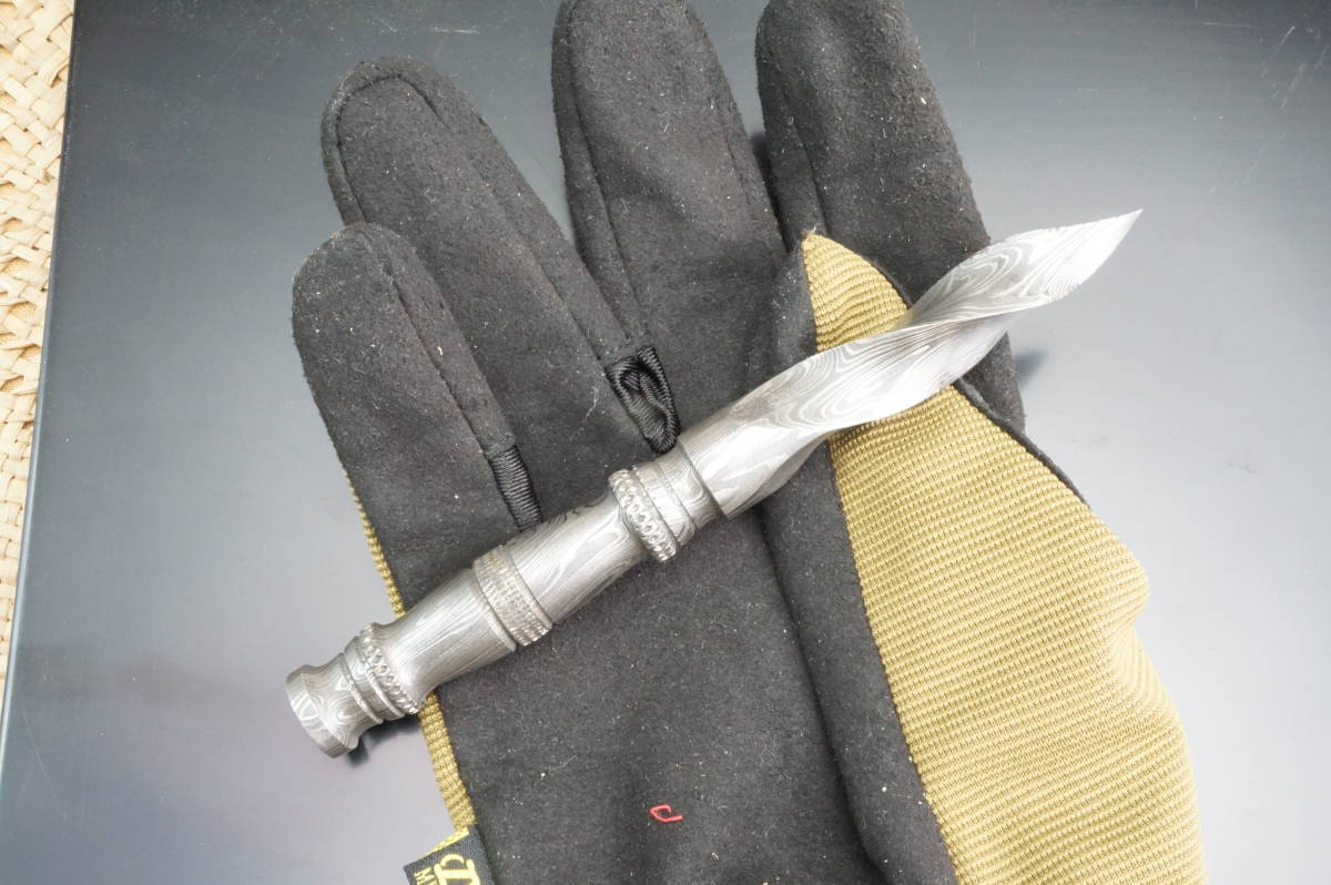 トリプルダガーナイフ ダマスカスナイフ 超 / スクリューダガー ナイフ/ 16.0㎝長 /英国製 DCB713-3(ハンティングナイフ、狩猟 ...