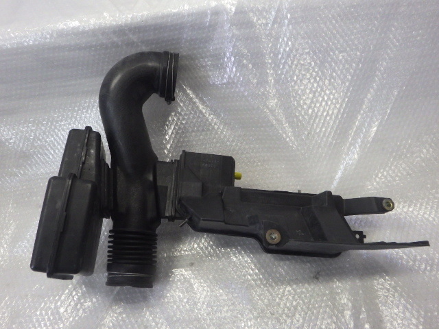 ランドクルーザー 100 シグナス 後期 UZJ100 ランクル 特集 インテークエアコネクタパイプ 17875-50200/50190 ...