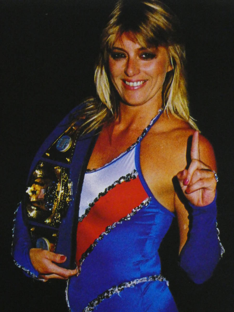 週刊ゴング1988年5月5日号 妖艶の香り メドゥーサ ミスティ ブルー シムズ(格闘技、プロレス)｜売買されたオークション情報、yahooの ...