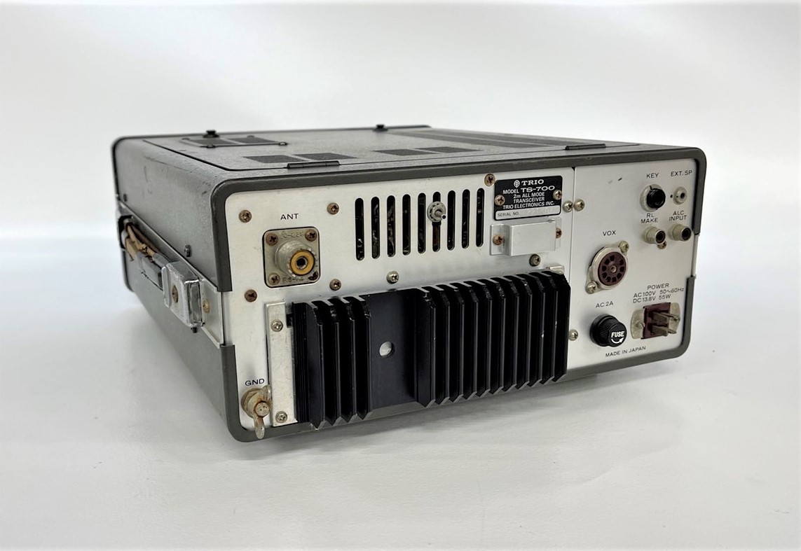 M35 TRIO トリオ アマチュア無線機 TS-700(アマチュア無線)｜売買されたオークション情報、yahooの商品情報をアーカイブ公開 - オークファン（aucfan.com）