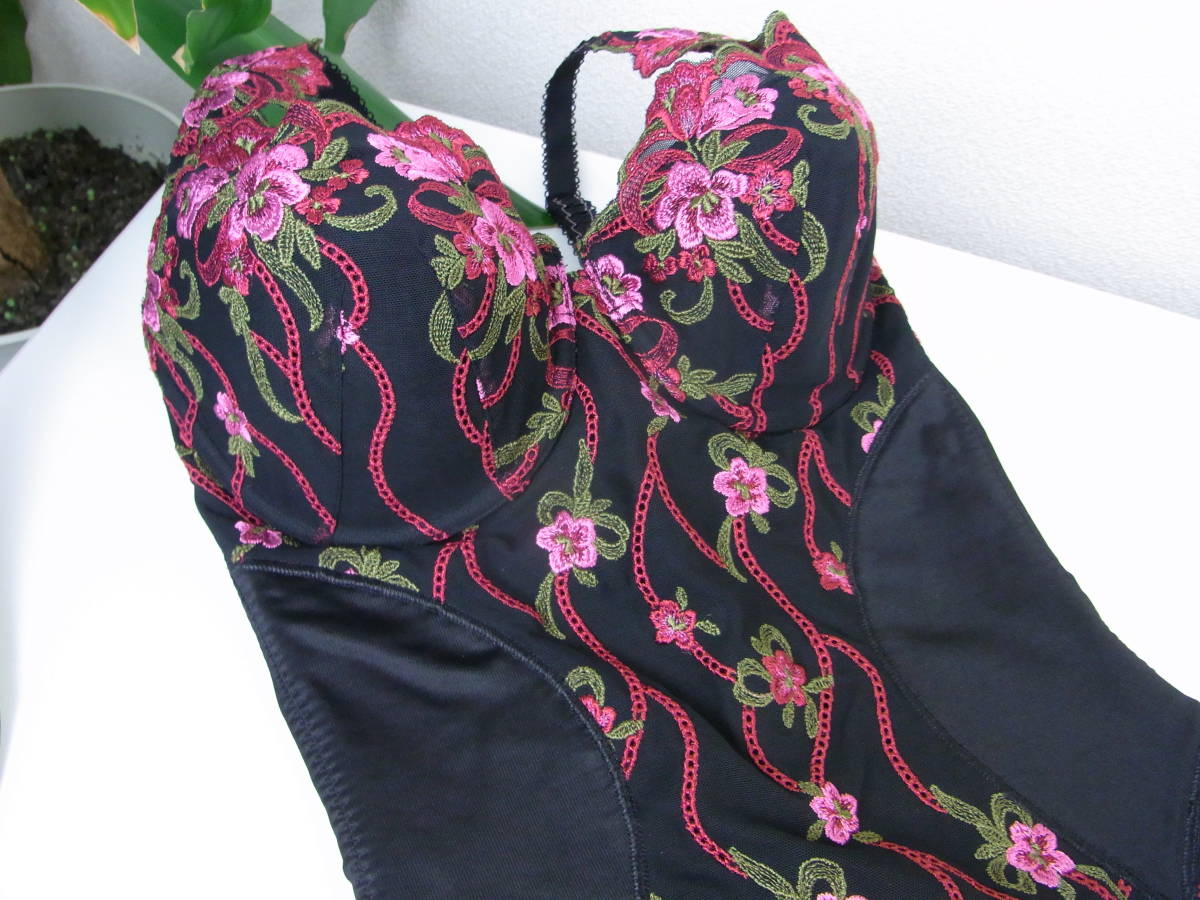 62299-22 大特価セール マルコ モンマリエ シュペール ボディスーツ E70M ブラック MARUKO/高級補正下着/補整/花刺繍/矯正インナー/美容(Eカップ以上)｜売買された ...