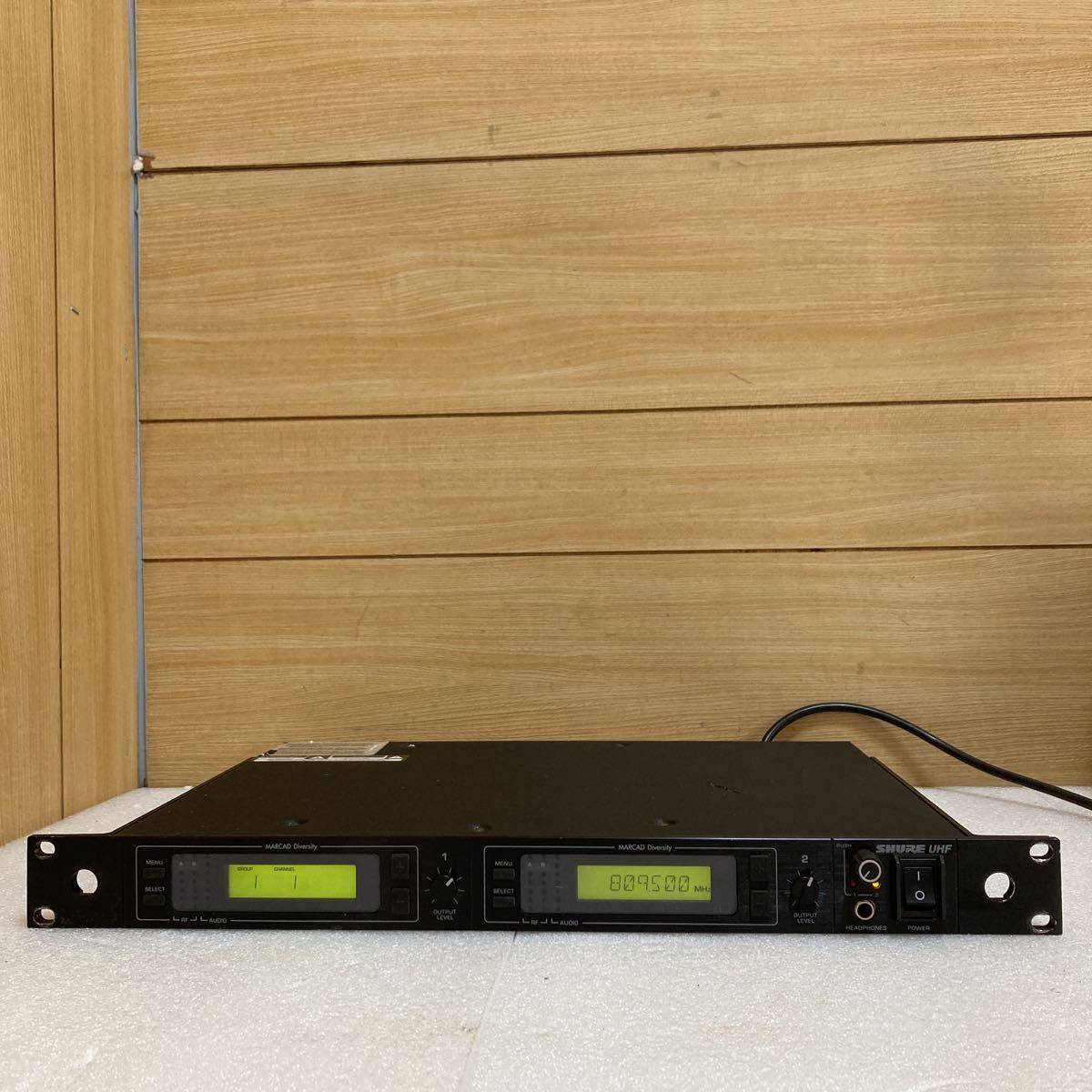 MK3056 SHURE U4D-JB デュアルワイヤレスレシーバー 通電のみ確認 現状品 0822(その他)｜売買されたオークション情報 ...