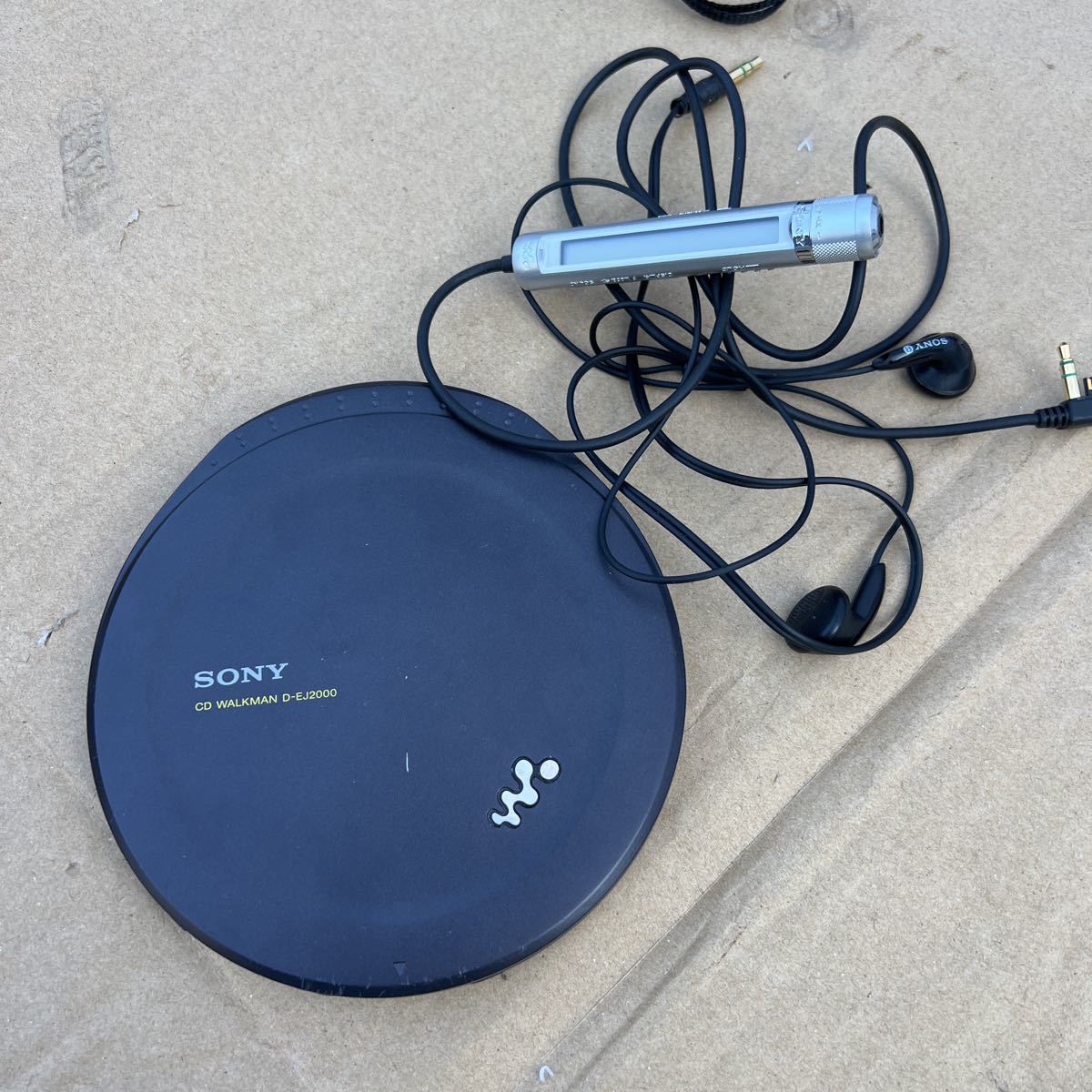 SONY ソニー CDウォークマン WALKMAN ウォークマン D-EJ2000(CDプレーヤー)｜売買されたオークション情報、yahooの ...