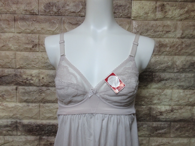 V-853 シャルレ FF011 タグ付/レース刺繍/ブラスリップ A75-95(Mサイズ)｜売買されたオークション情報、yahooの商品情報をアーカイブ公開 - オークファン（aucfan.com）