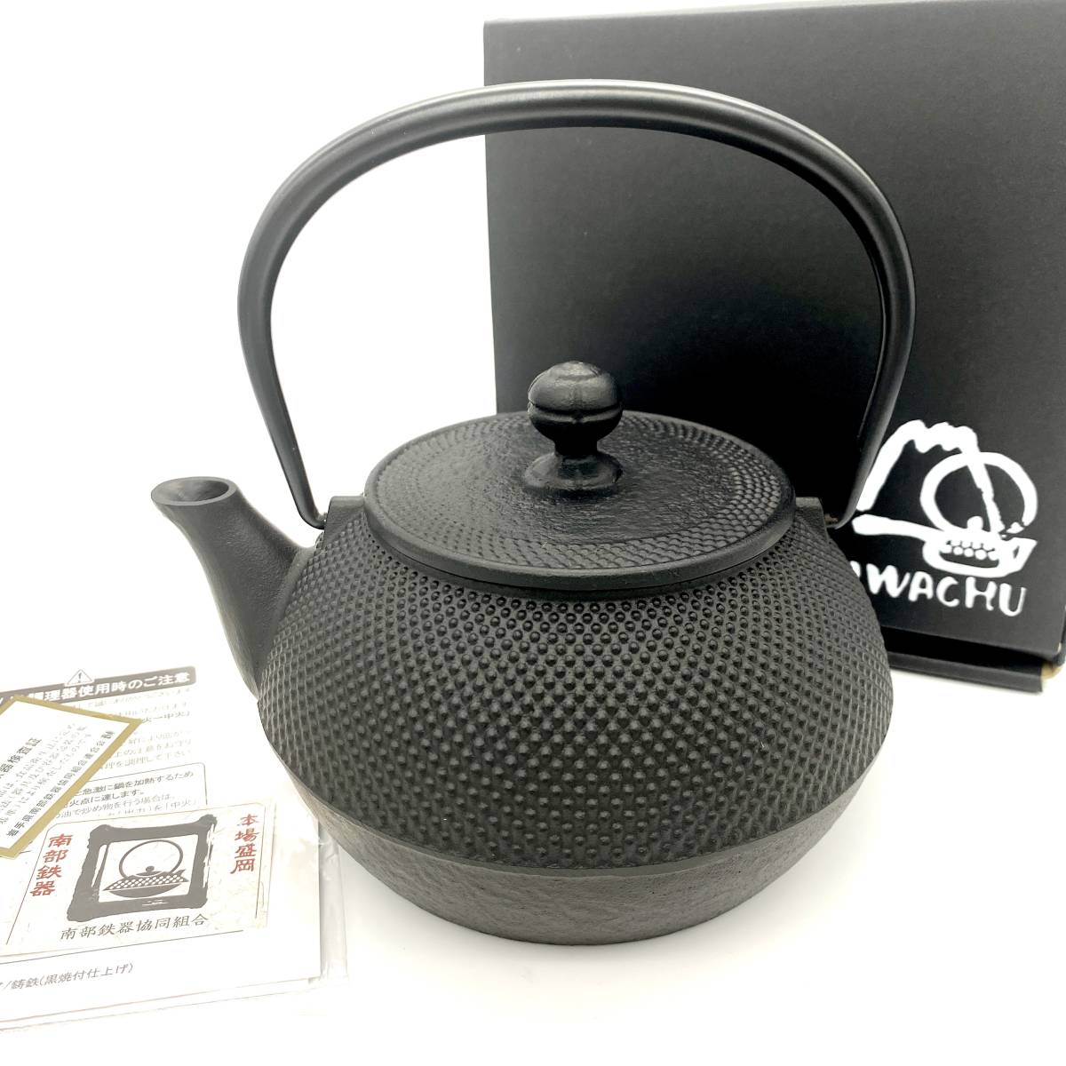 TYT01 品/IH対応 南部鉄器 南部鉄瓶 岩鋳 IWACHU 7型アラレ 霰 黒焼付 説明書(鉄瓶)｜売買されたオークション情報、yahooの商品情報をアーカイブ公開 - オークファン ...
