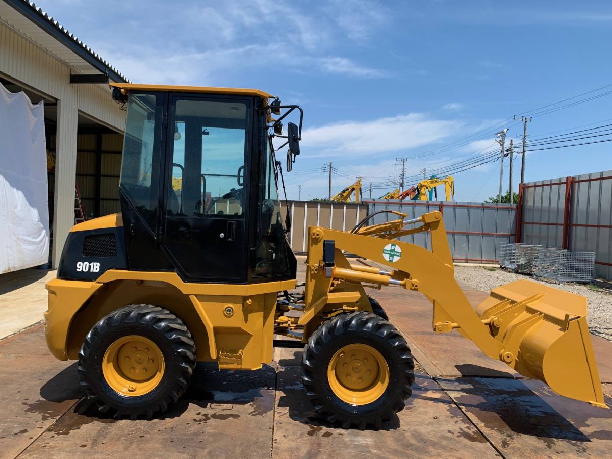 CAT キャタピラーホイールローダー/タイヤショベル 除雪 901B キャビン/ヒーター付き 時間2110hr ワンオーナー 下取り可能(建設機械、重機)｜売買されたオークション情報 ...