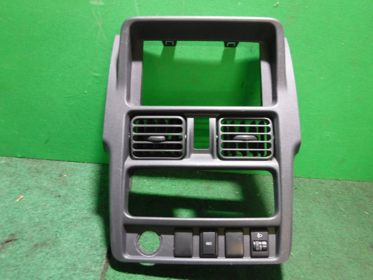 D スズキ キャリィ DA16T 純正 オーディオパネル 73821-82M1 4WD切替/レベスイッチ 付 シガーソケット/ハザード 無 横 ...