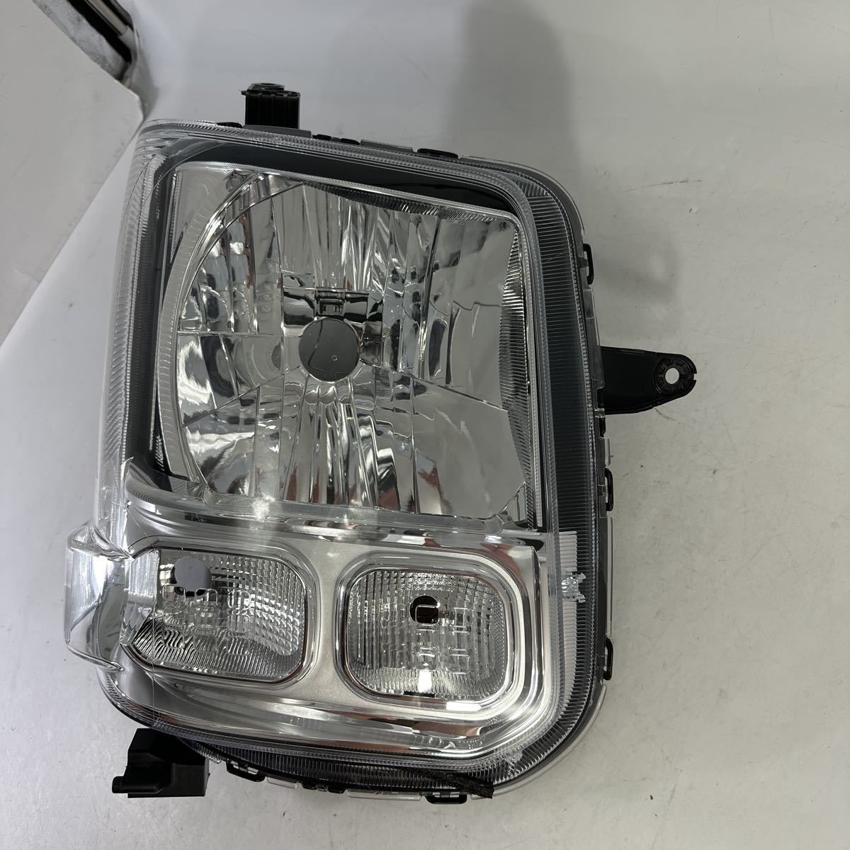 M 10-3-3軽度 エブリィ DA17V LE14C6327 右ヘッドライト(ヘッドライト)｜売買されたオークション情報、yahooの商品 ...
