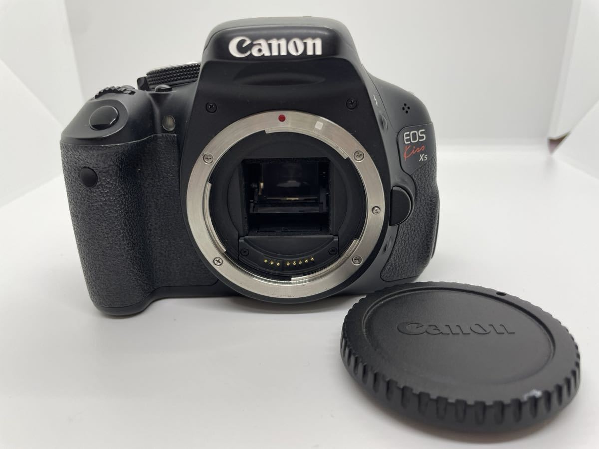 IC031 Canon / キャノン / EOS Kiss X5 / ダブルズームキット / EF-S 18-55mm F3.5-5.6 / EF-S 55-250mm F4-5.6 / 箱 ...