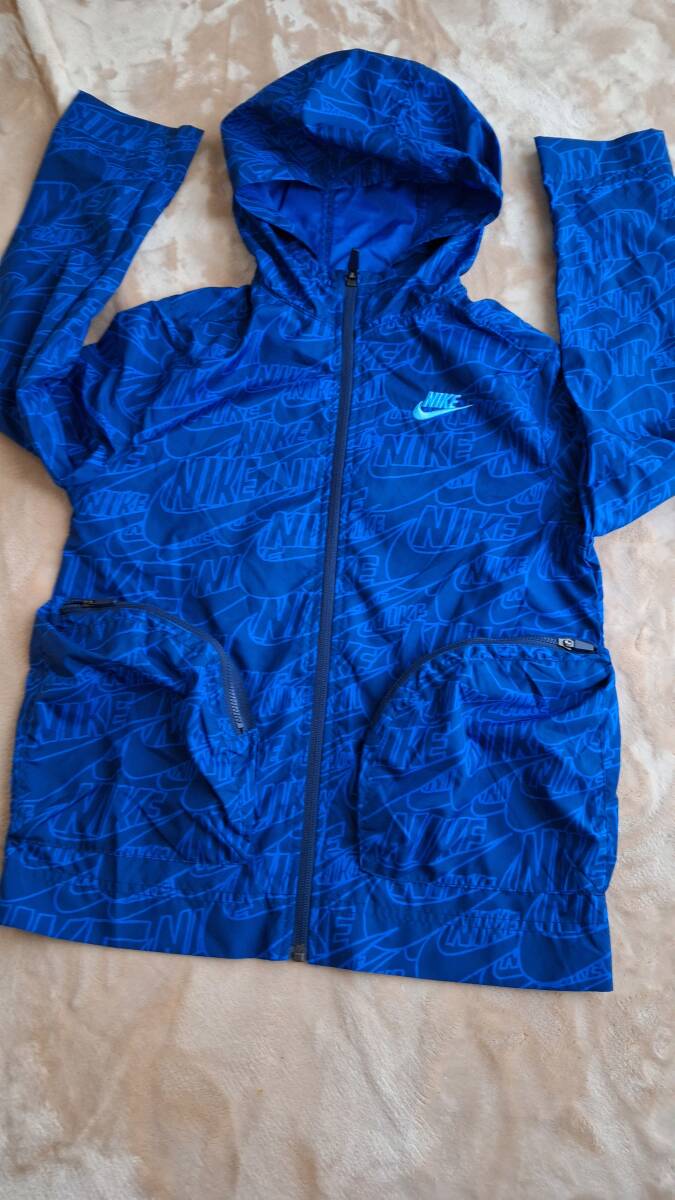 ナイキ 薄手ジャンパー ウィンドブレーカー 150(150（145～154cm）)｜売買されたオークション情報、yahooの商品情報をアーカイブ公開 - オークファン（aucfan.com）