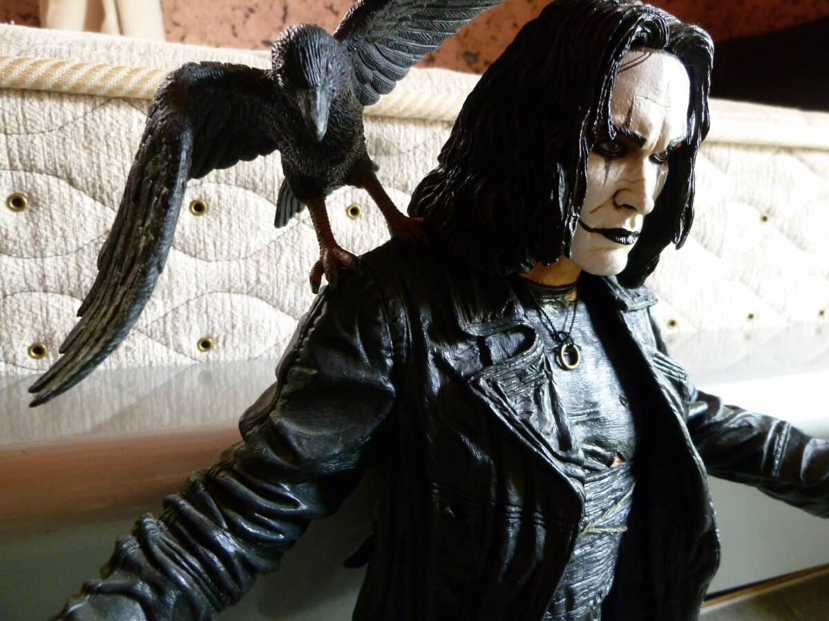 NECA 2004年製 The Crow 18インチ クロウ 飛翔伝説(その他)｜売買されたオークション情報、yahooの商品情報をアーカイブ ...