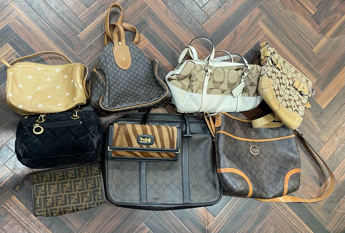 格安 99円スタート ブランド バッグ まとめ COACH コーチ FENDI フェンディ GIANNI VALENTINO ジャンニ ...