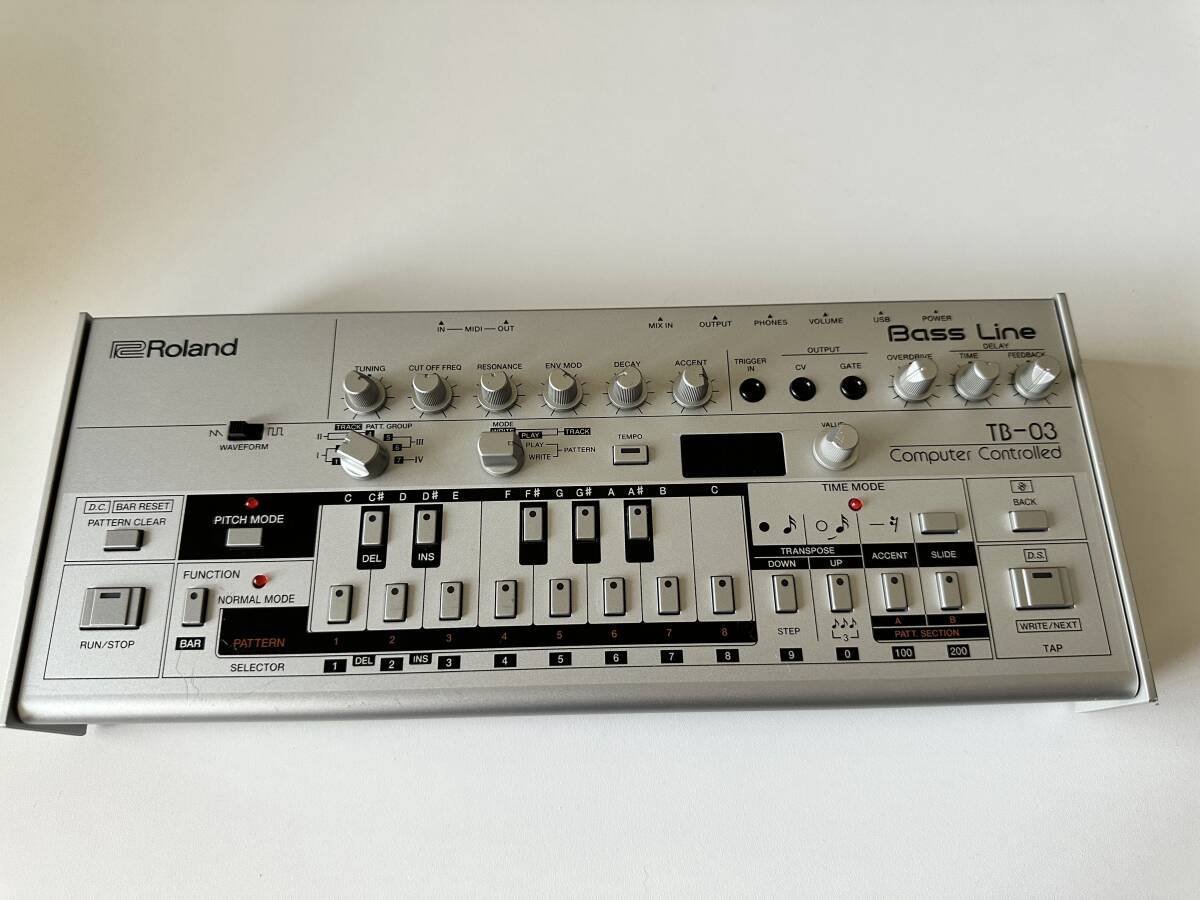 ROLAND TB-03(ローランド)｜売買されたオークション情報、yahooの商品情報をアーカイブ公開 - オークファン（aucfan.com）