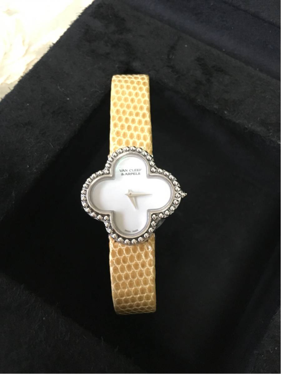 Vancleef & Arpels ヴァンクリーフ&アーペル アルハンブラ腕時計 白蝶貝(ヴァン クリーフ＆アーペル)｜売買されたオークション情報、yahooの商品情報をアーカイブ公開 ...