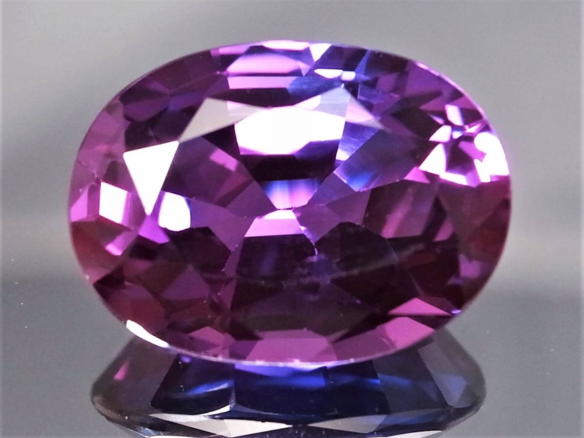 8.74ct パープルサファイヤ ブラックライト 真っ赤に変色 合成コランダム(サファイア)｜売買されたオークション情報、yahooの商品情報をアーカイブ公開 - オークファン（aucfan.com）