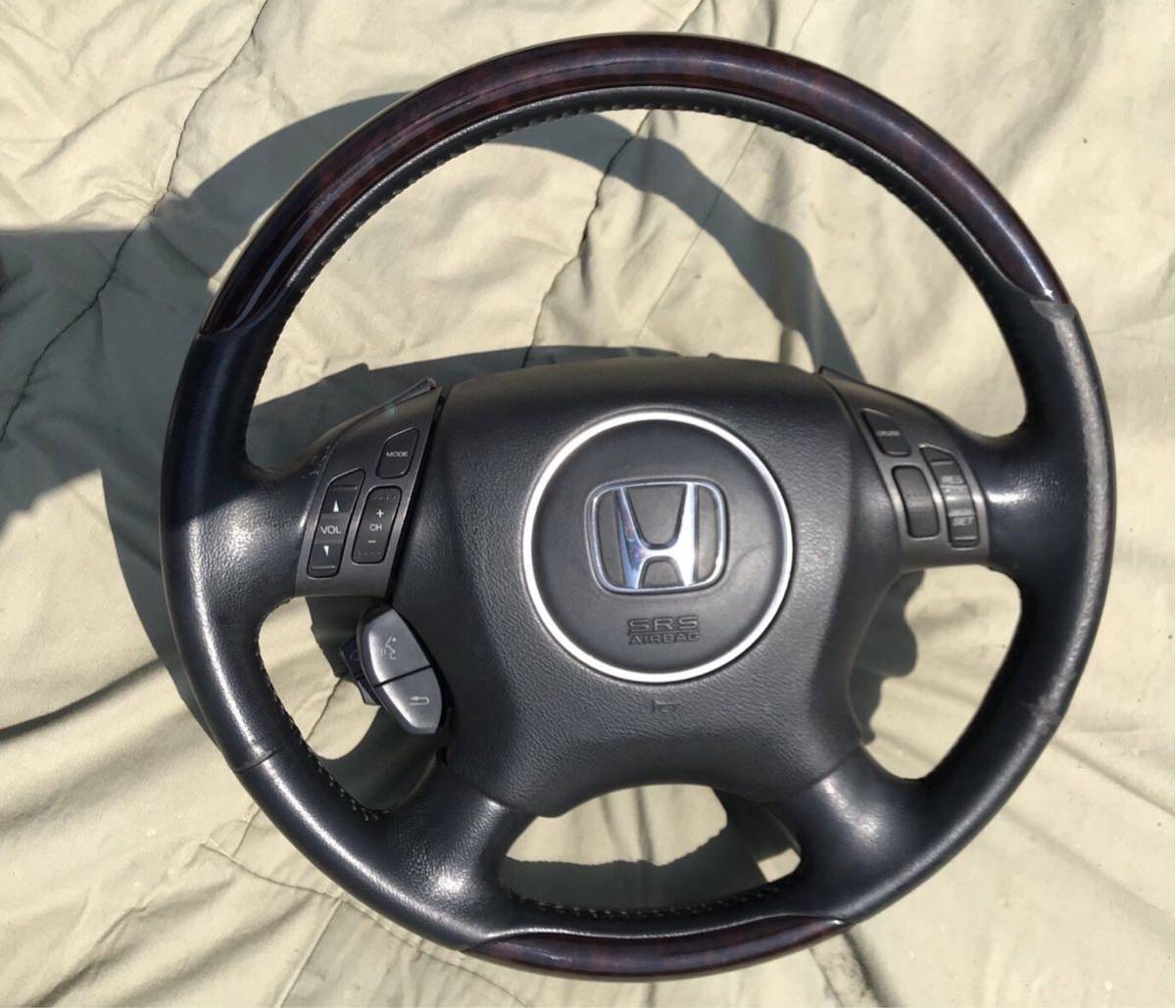 DBA-RB1 コンビ ステアリング 木目 スイッチ付き(ステアリング、ハンドル本体)｜売買されたオークション情報、yahooの商品情報をアーカイブ公開 - オークファン（aucfan.com）