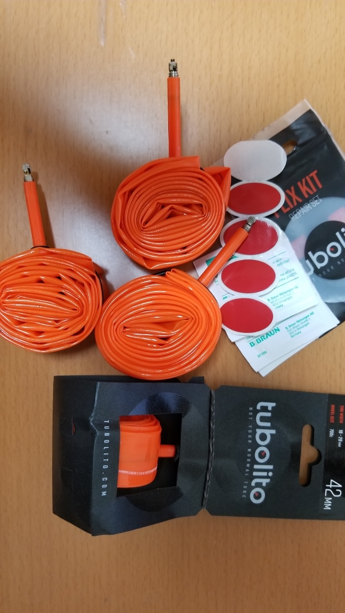 Tubolito Tubo Road tube 700C SV 42mm ロード用 1本 2本 1本補修ヶ所あり パンクキット付き(チューブ ...