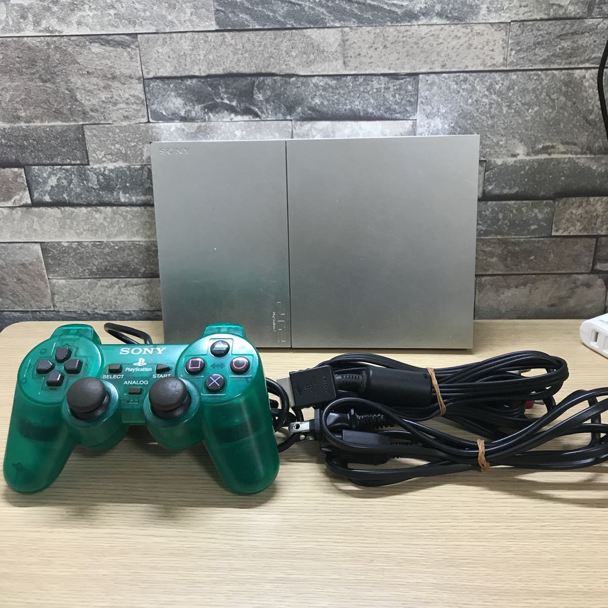 ps2 PlayStation2 scph-90000(本体)｜売買されたオークション情報、yahooの商品情報をアーカイブ公開 ...