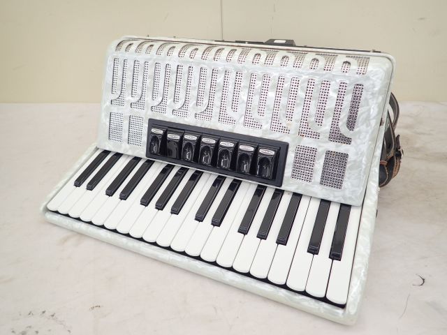 TOMBO アコーディオン Musette J-80c ∽ 5412F-2(アコーディオン)｜売買されたオークション情報、yahooの商品情報をアーカイブ公開 - オークファン（aucfan.com）