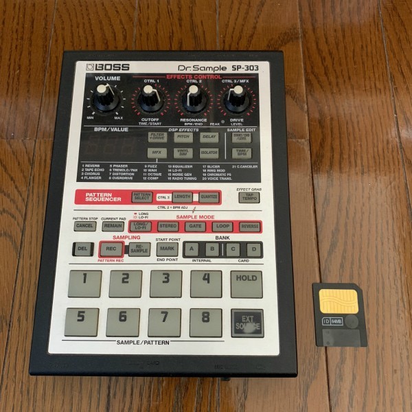 完動品 機材 BOSS SP-303 サンプラー 64MBスマートメディア付き シーケンサー madlib マッドリブ使用 エフェクター ...