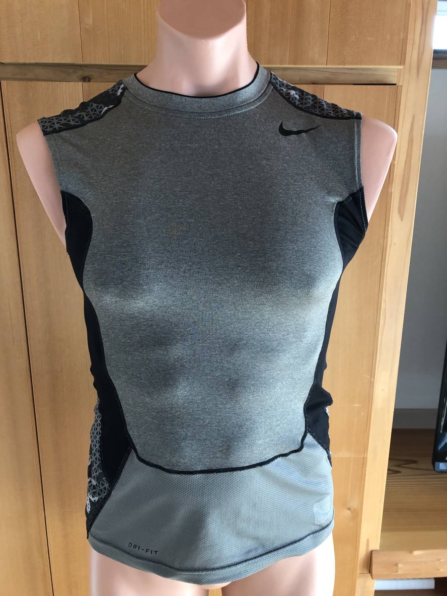 NIKE PRO COMBAT L(タンクトップ)｜売買されたオークション情報、yahooの商品情報をアーカイブ公開 - オークファン（aucfan.com）