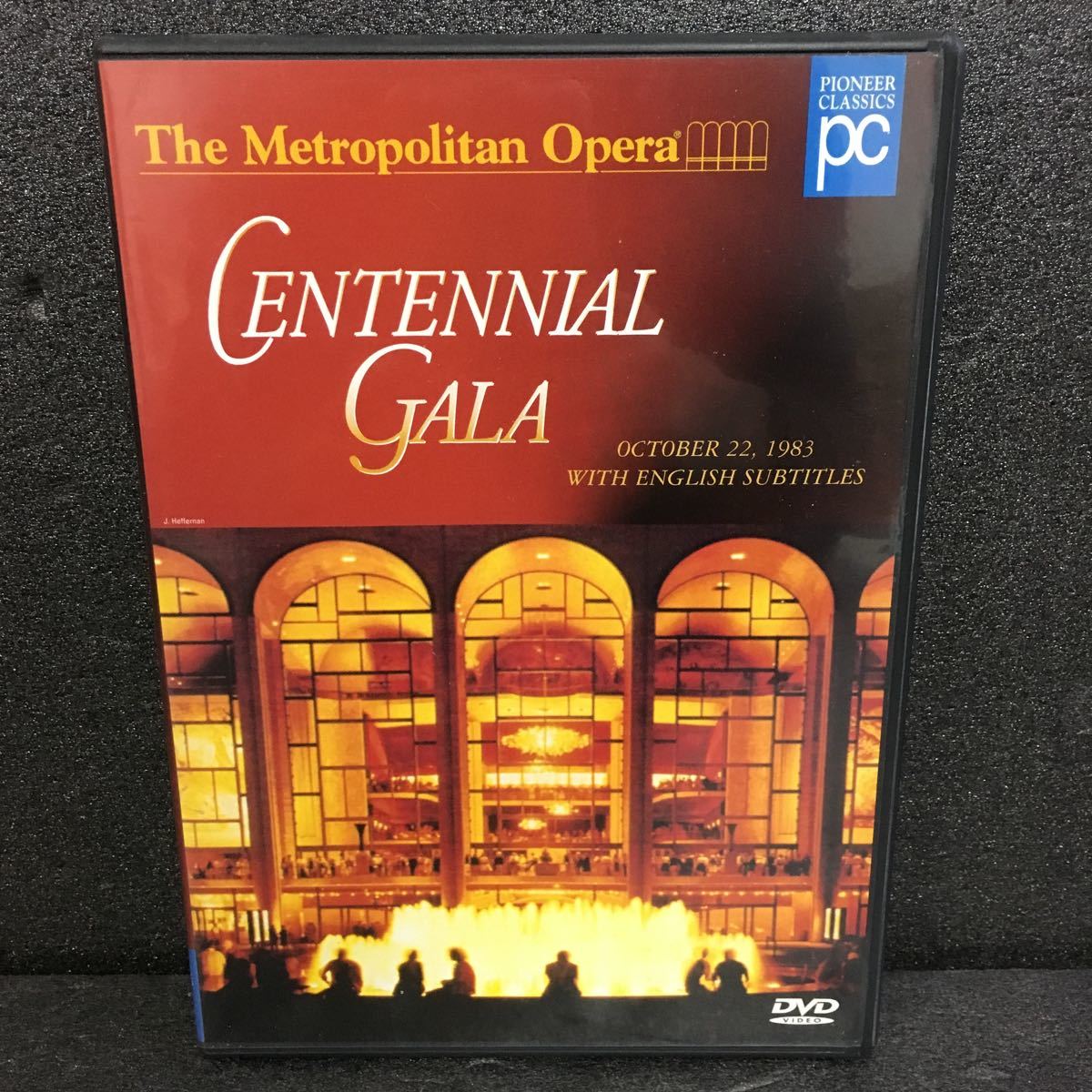 送料全国一律225円 DVD CENTENNIAL GALA The Metropolitan Opera メトロポリタンオペラ 詳細不明 大 ...