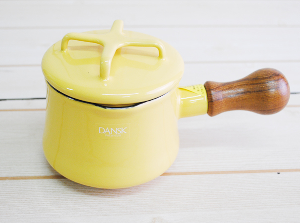 ダンスク DANSK コベンスタイル バターウォーマー ホーロー加工 鍋敷きになるフタ付 IH不可 イエロー 約550ml ZSD(片手鍋)｜売買されたオークション情報、yahooの商品情報を ...