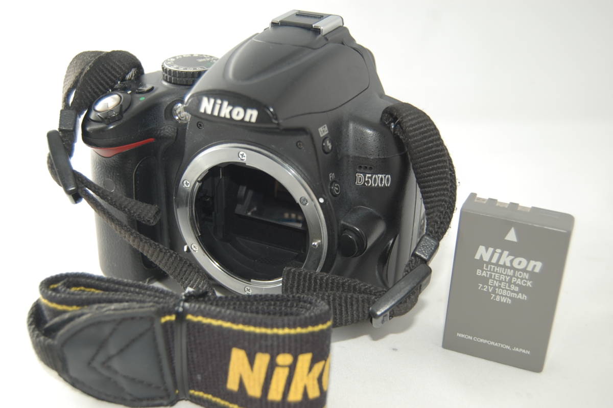 実用良品 実写結果良好 Nikon ニコン D5000 ボディ 純正ストラップ バッテリーパック付き #OK-681(ニコン)｜売買されたオークション情報、yahooの商品情報をアーカイブ公開 ...