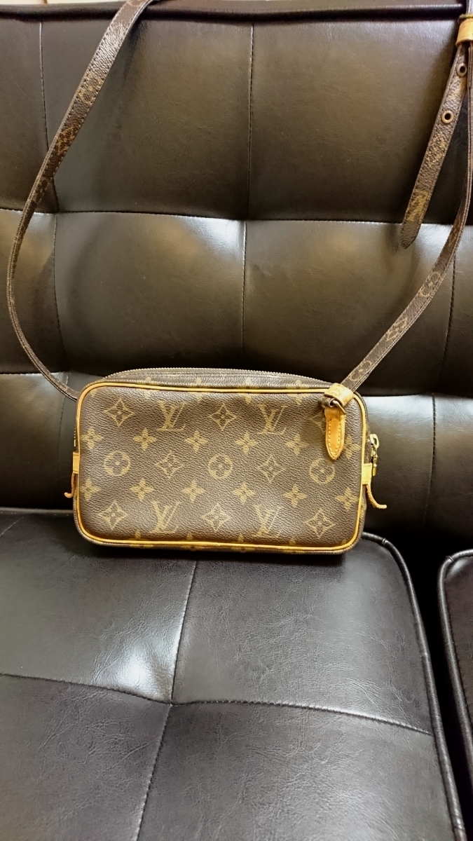 LOUIS VUITTON ルイ ヴィトン モノグラム 肩かけポーチ(ポーチ)｜売買されたオークション情報、yahooの商品情報をアーカイブ公開 - オークファン（aucfan.com）