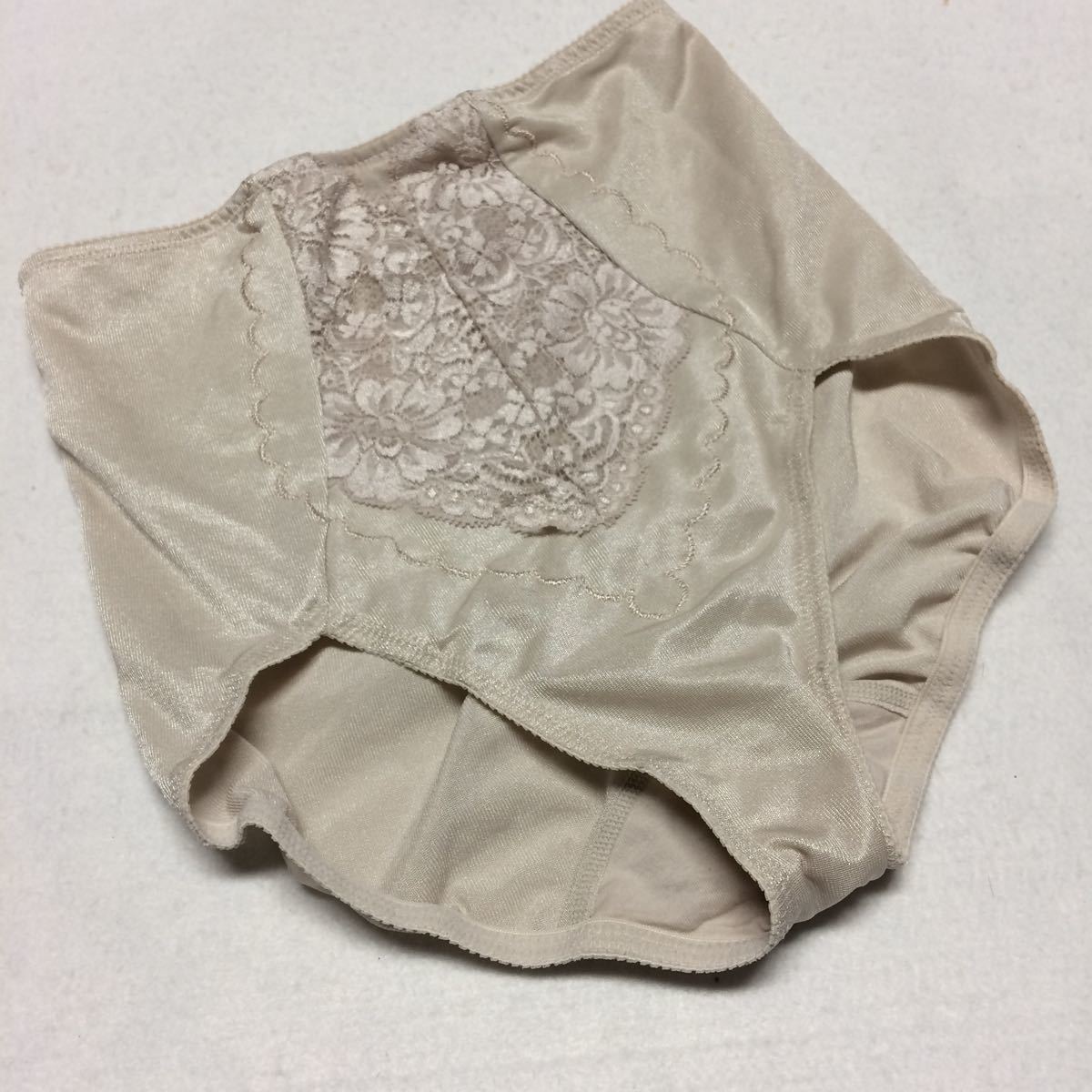 B-318 補正下着 ガードル ATSUGI 70サイズ(Lサイズ)｜売買されたオークション情報、yahooの商品情報をアーカイブ公開 - オークファン（aucfan.com）