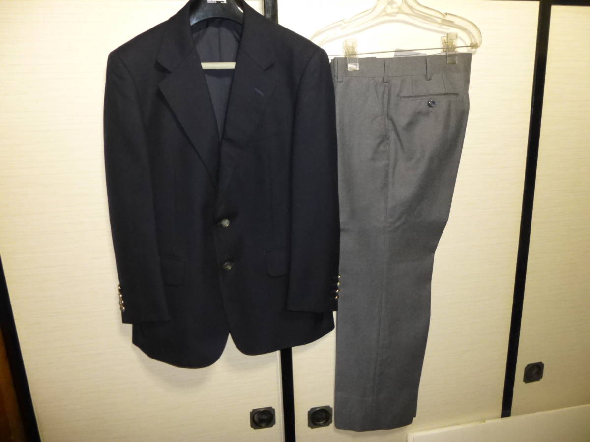 バーバリー 紺ブレ スーツ 92-82-160 AB3(スーツ)｜売買されたオークション情報、yahooの商品情報をアーカイブ公開 - オークファン（aucfan.com）