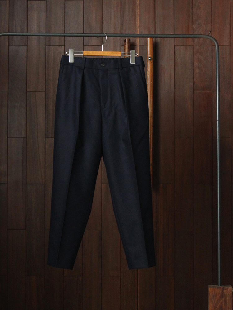 MARKAWARE FRONT PLEATED PEGTOP FLANNEL BLACK(marka)｜売買されたオークション情報、yahooの商品情報をアーカイブ公開 - オークファン ...