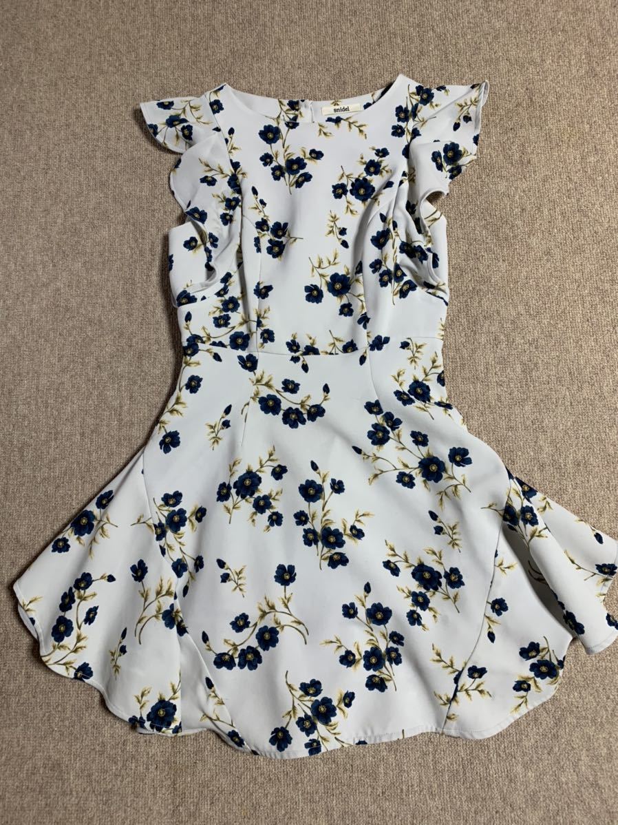 スナイデル snidel 花柄ワンピース サイズ0(ワンピース)｜売買されたオークション情報、yahooの商品情報をアーカイブ公開 - オークファン（aucfan.com）