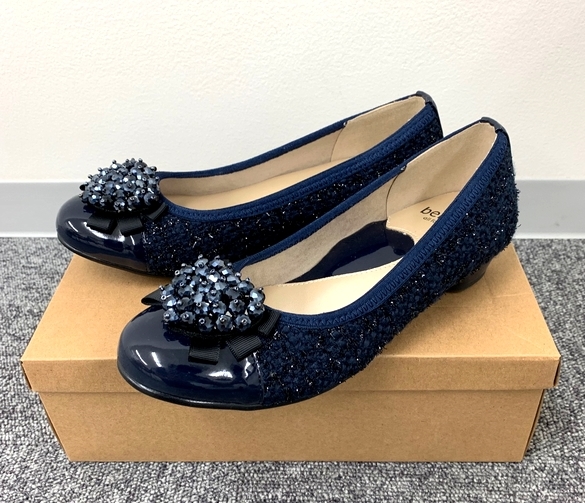 BENEBIS パンプス 23.5cm 2E ネイビー ベネビス 品(ブルー系)｜売買されたオークション情報、yahooの商品情報をアーカイブ公開 - オークファン（aucfan.com）