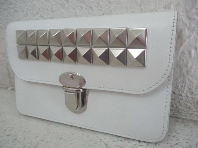 COMME des GARCONS コムデギャルソン CDG Stud Wallet スタッズ付 レザーウォレット 財布 小銭入れ付き 白 ...