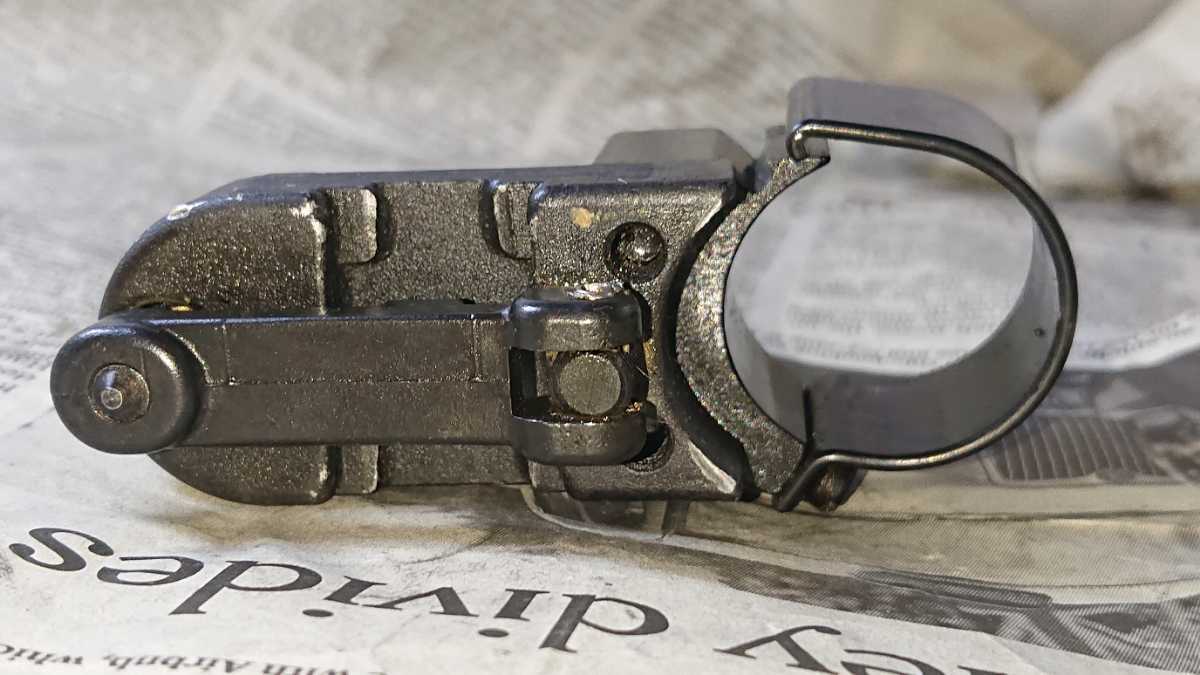 実物⑯ SureFire M25 Mount for Tactical Light Attachment to Suppressed Colt ...