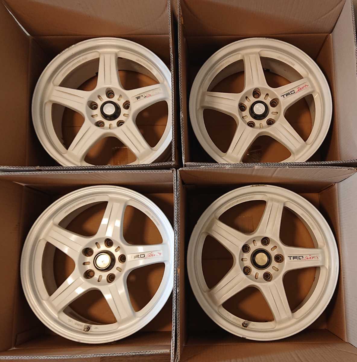 RAYS製 TRD Sports T3 17×7 1/2 JJ 114.3 OF＋40 5H WH 鍛造 ホイール センターキャップ付 トヨタ ...