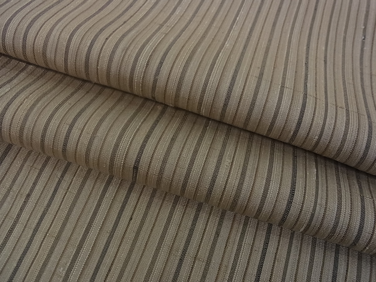 花美人 上質な紬 縞 逸品 ic1979(紬、お召)｜売買されたオークション情報、yahooの商品情報をアーカイブ公開 - オークファン ...