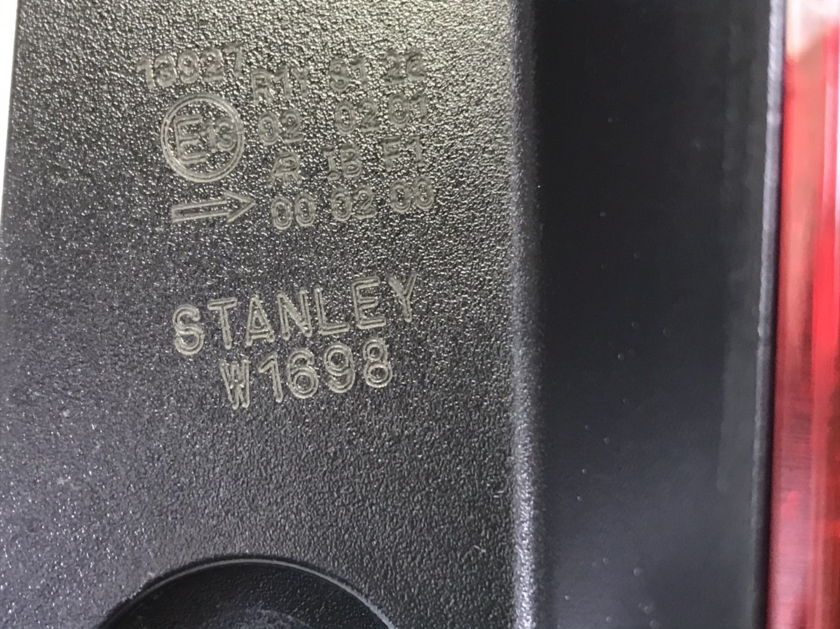 58776 GP5/GP6 フィット ハイブリッド 前期 純正 右テールランプ/右テールライト LED STANLEY W1698 H9-H2(テールライト)｜売買されたオークション情報 ...