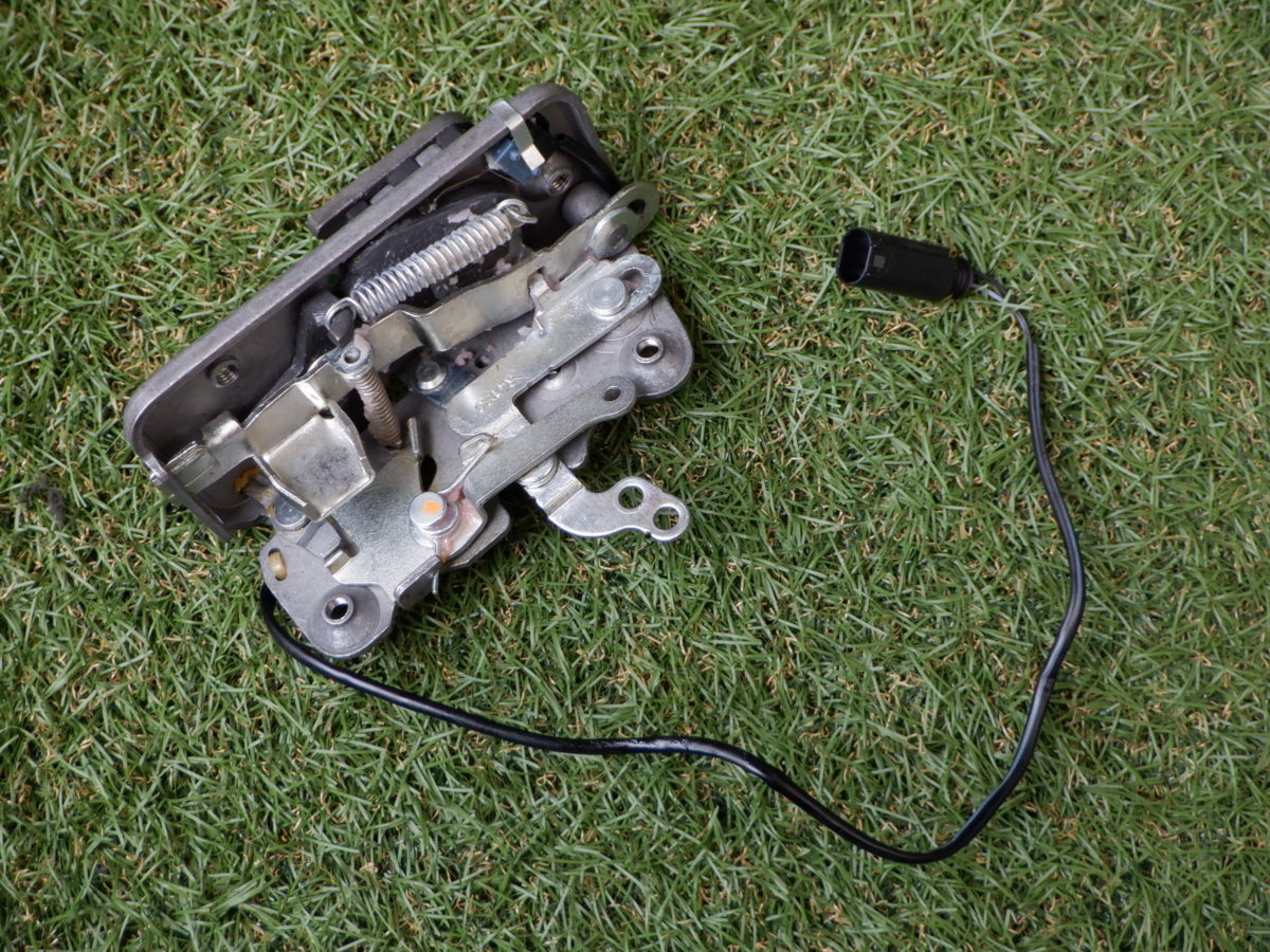 ベンツ純正 W463 Gクラス ゲレンデ ドアロック アクチュエーター A4637300202 21-7-330(その他)｜売買された ...