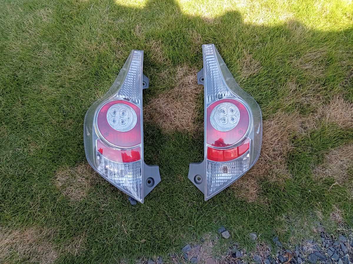 アクア NHP10 テールレンズ 81551-52A86 81561-52696(テールライト)｜売買されたオークション情報、yahooの商品 ...