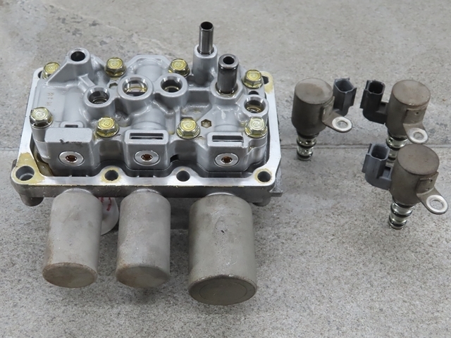 ホンダ ステップワゴン スパーダ Z RK5 CVTオートマ コントロール バルブボディ ソレノイド3点付き 06270-RFH-305 ...