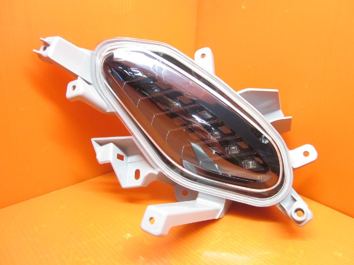 N MAZDA マツダ ND5 ロードスター 純正OP LEDアクセサリーランプ 左右セット N243-V4-680 品 レンズ飛び石キズ ...