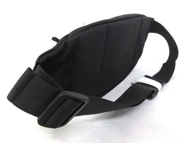 送料220円 税込 qc239 ツイステッドワンダーランド ボディバッグ サバナクロー 206612 3点 シンオク(コミック、アニメグッズ ...