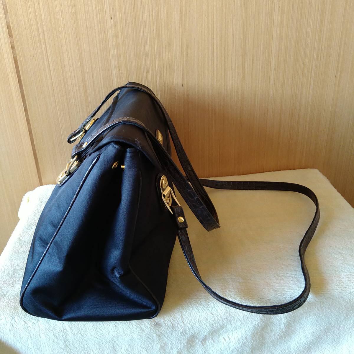 品 dorothee bis BAG ドロテビス バック(ナイロン)｜売買されたオークション情報、yahooの商品情報をアーカイブ公開 ...