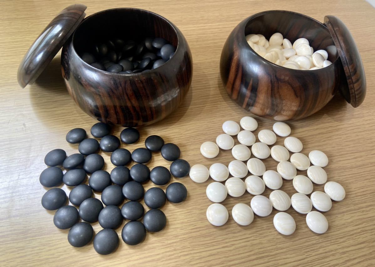 Ta885 囲碁 碁石 蛤178個 那智黒石148個 厚み約1cm 木製碁笥(囲碁)｜売買されたオークション情報、yahooの商品情報をアーカイブ公開 - オークファン（aucfan.com）