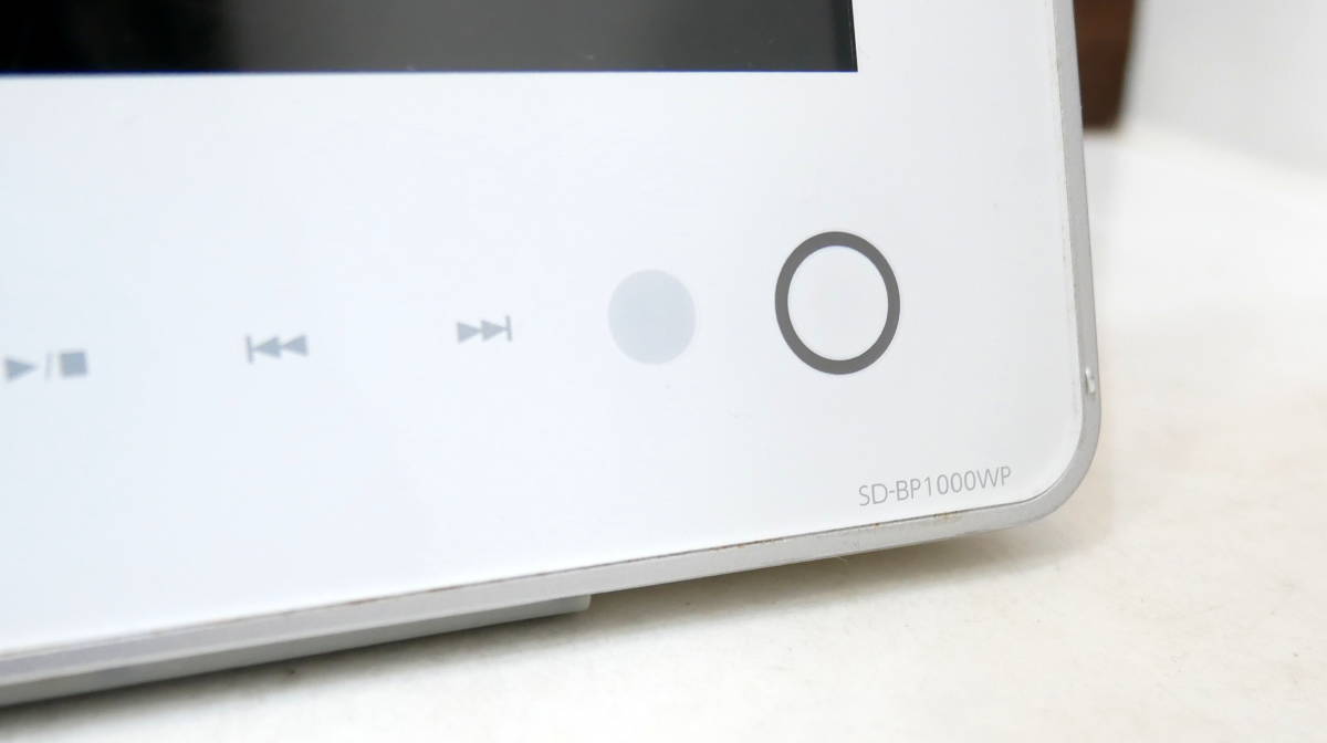 R409-F37 ジャンク 東芝 TOSHIBA 防水ポータブルBDプレーヤー SD-BP1000WP(ポータブルプレーヤー)｜売買されたオークション情報、yahooの商品情報をアーカイブ公開 ...