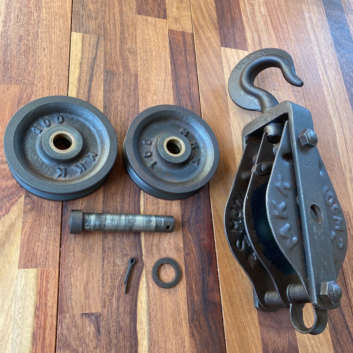 MKK フック型 2連滑車 二連滑車 鉄滑車 便利滑車 コンパクト 小型 林業 山仕事 4吋 #419(工具、DIY用品)｜売買されたオークション情報、yahooの商品情報をアーカイブ公開 ...