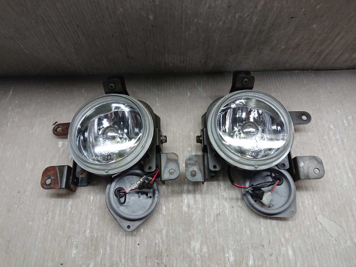 ミニキャブ U61 純正 フォグランプ 0865 タウンボックス クリッパー バン トラック U71(三菱用)｜売買されたオークション情報、yahooの商品情報をアーカイブ公開 ...