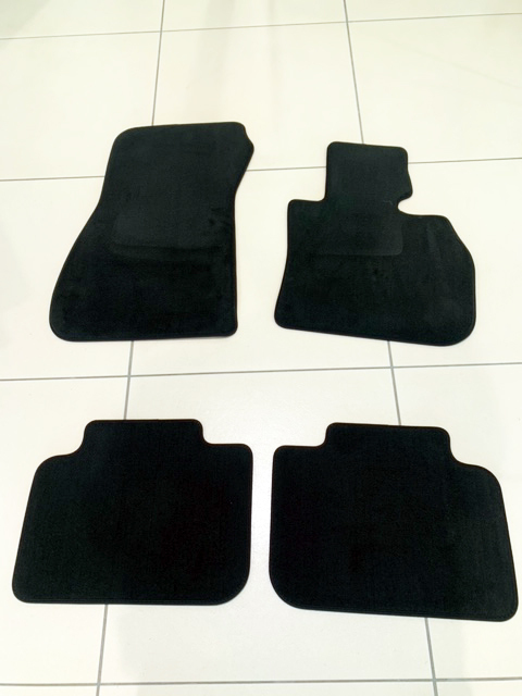 純正X1の値段と価格推移は？｜51件の売買情報を集計した純正X1の価格や価値の推移データを公開